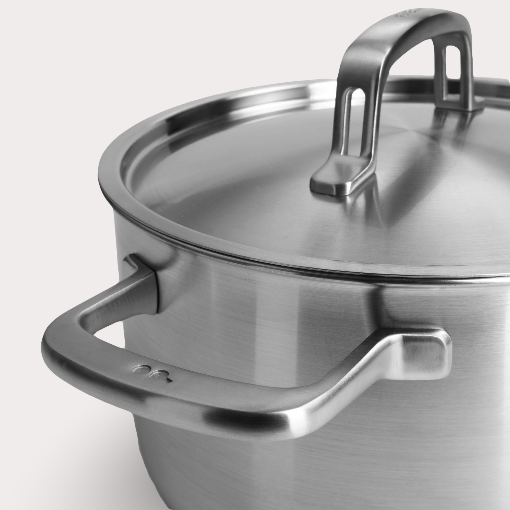 Beznýtový kastrol z vícevrstvé nerezové oceli s poklicí Ø 24 cm (5,5 l ...